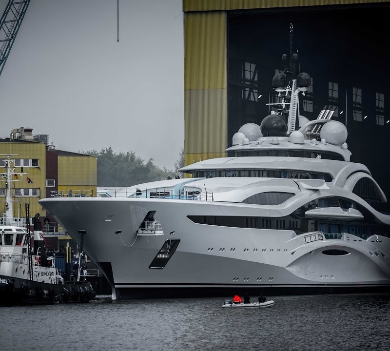 Yacht AL LUSAIL, Lurssen | CHARTERWORLD Luxury Superyacht Charters